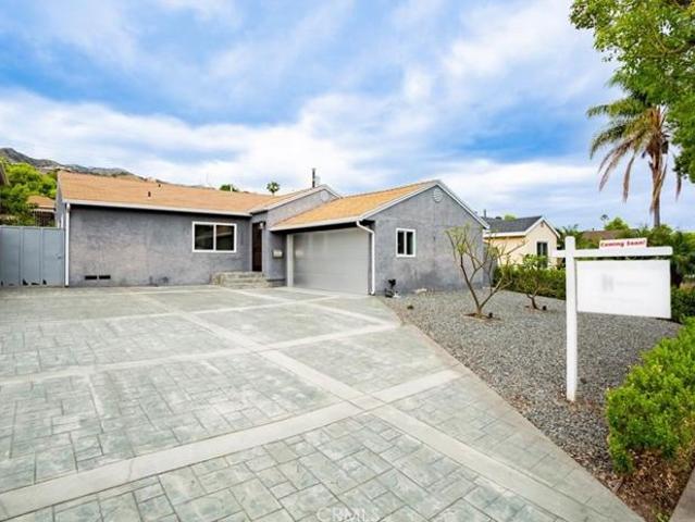2430 N 6th St, Burbank, CA 91504