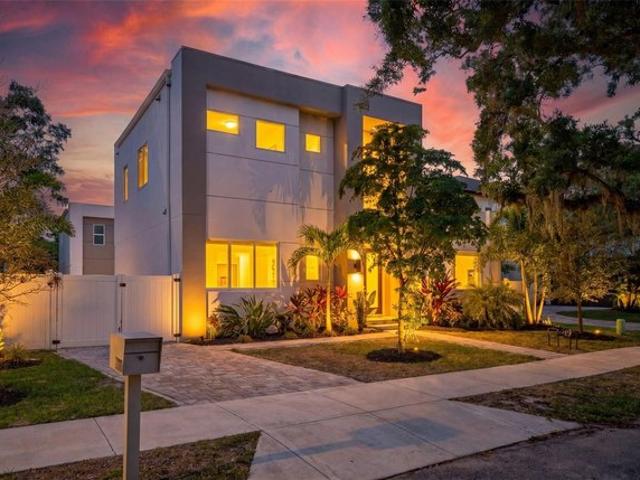 2430 Floyd St, Sarasota, FL 34239