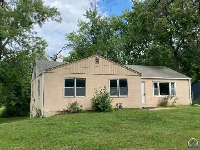 2430 SE MINNESOTA AVE, TOPEKA, KS 66605 Single Family Residenc.