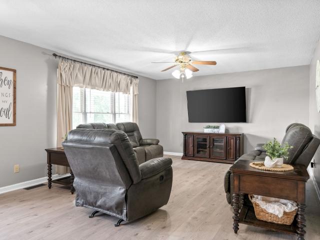 2430 Underwood Rd