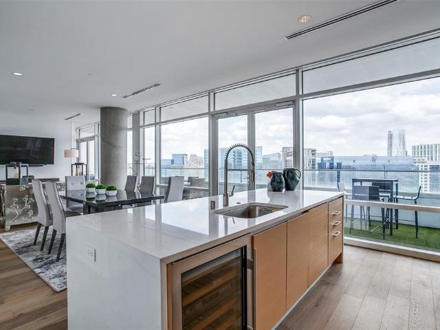 2430 Victory Park Lane # 2607