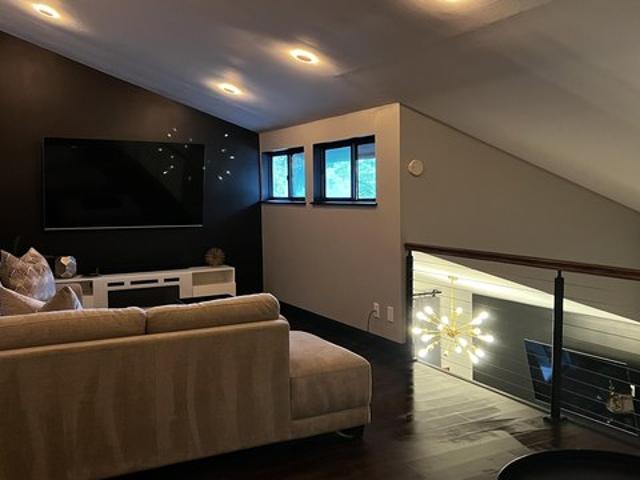 2430 W Good Hope Rd Unit 43, Glendale, WI 53209