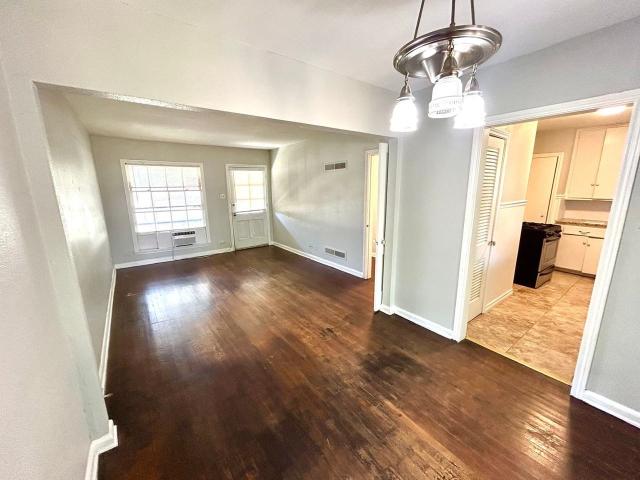 2431 Cincinnati Av 1 Bedroom Apartment for Rent at 2431 Cincinnati Ave, San Antonio, TX 78228 Third World