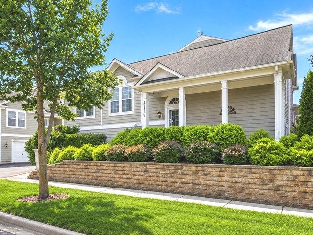2431 Emily Ln, Elgin, IL 60124