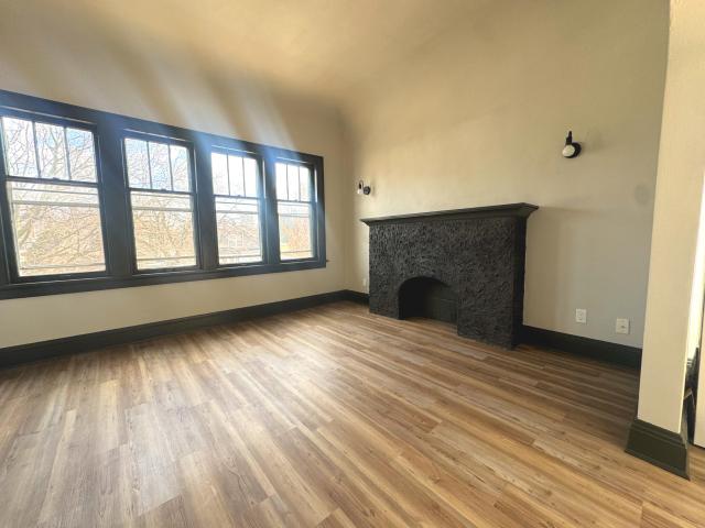 2431 S 34th St, Unit 2431