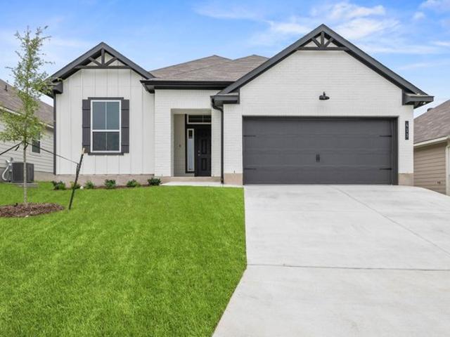 2432 Contreras Ln, Bryan, TX 77803