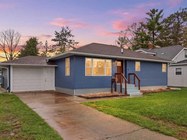 2432 Stanley St, Stevens Point, WI 54481
