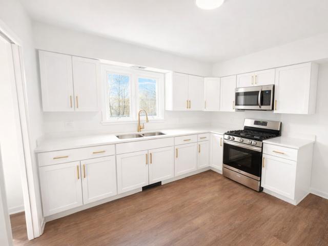 2432 Yeoman St, Waukegan, IL 60087 | MLS #12613 | Compass