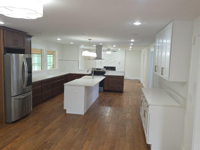 24333 Narrow Gauge Road