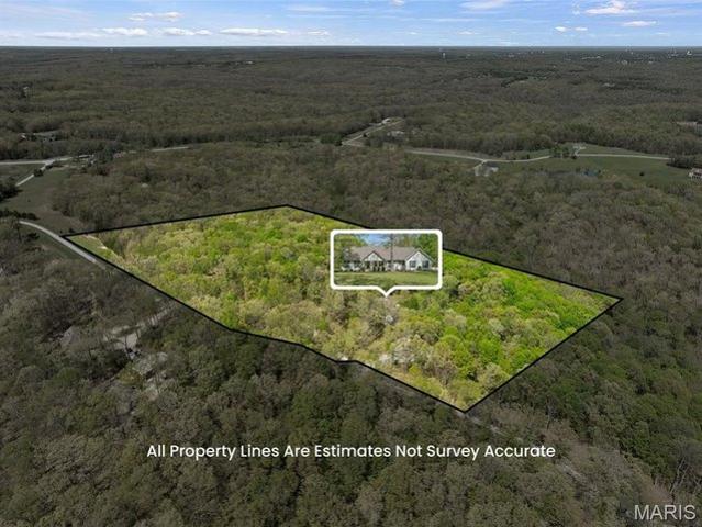 24331 Deer Creek Rd, Warrenton, MO 63383