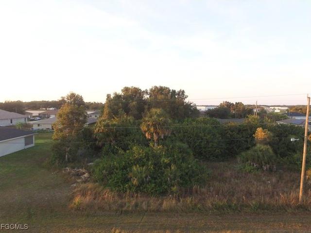2433/2 Daniel Ave N, Lehigh Acres, FL 33971