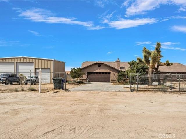 24332 Roundup Way, Apple Valley, CA 92308