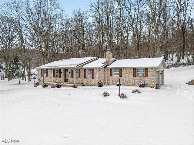 24332 Sandy Creek Rd, Minerva, OH 44657