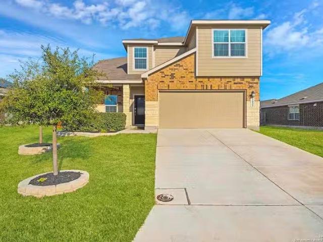 2433 MOSELLE LN, New Braunfels, TX 78130