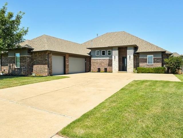 2433 NW 173rd St, Edmond, OK 73012