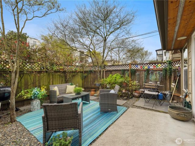 2433 NW 59th Street # 101