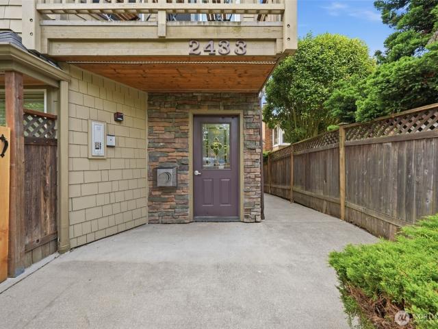 2433 NW 59th Street # 202