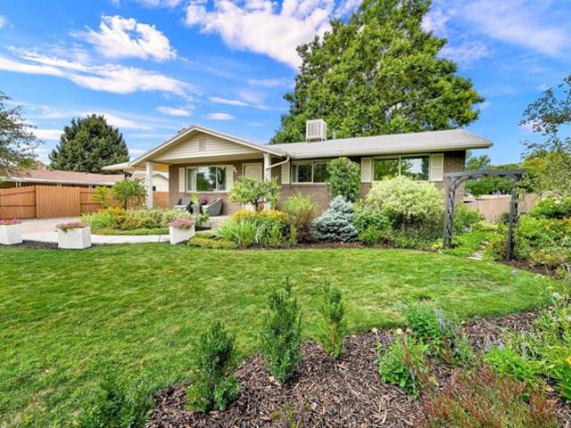2433 N 770 W, Clinton, UT 84015