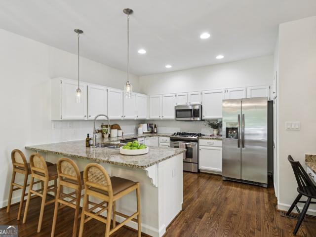 2433 Oostanaula Drive NE