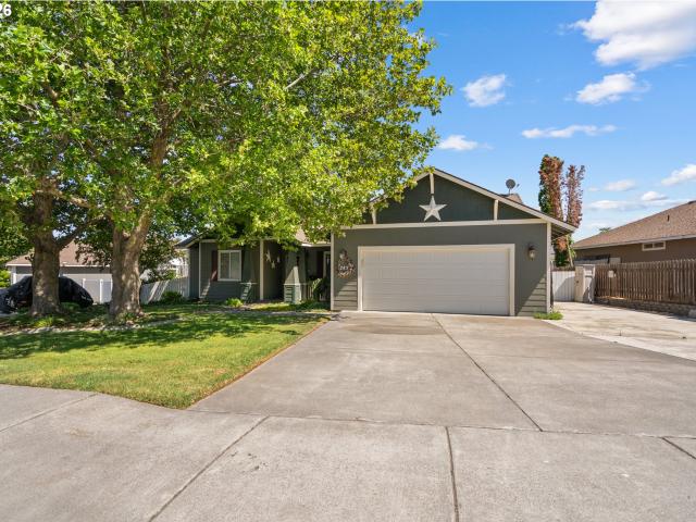 2433 curlew st