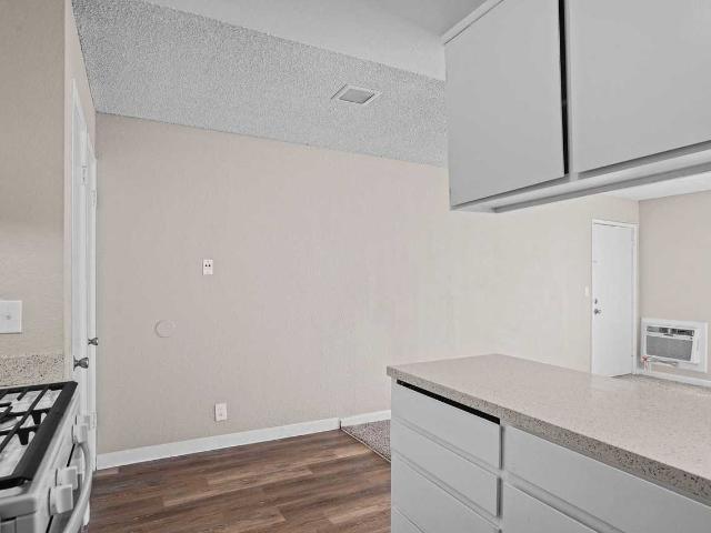 2433 Country Club Blvd. 1 Bedroom Apartment for Rent at 2433 Country Club Blvd, Stockton, CA 95204 Pacific