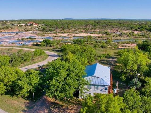 2433 County Road 102, Llano, TX 78643
