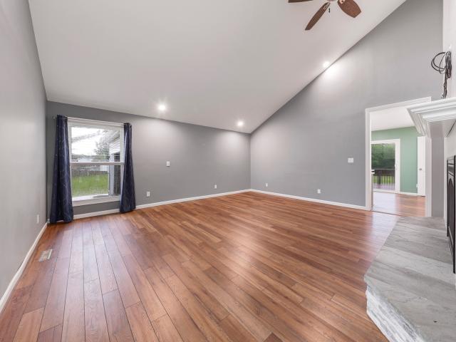 2433 E 2850th Road