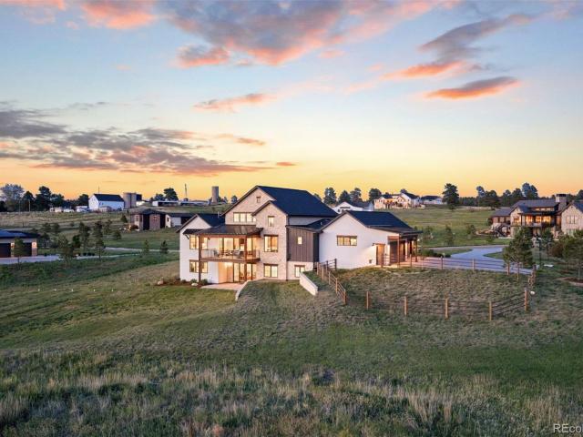 2433 Fox View Trail