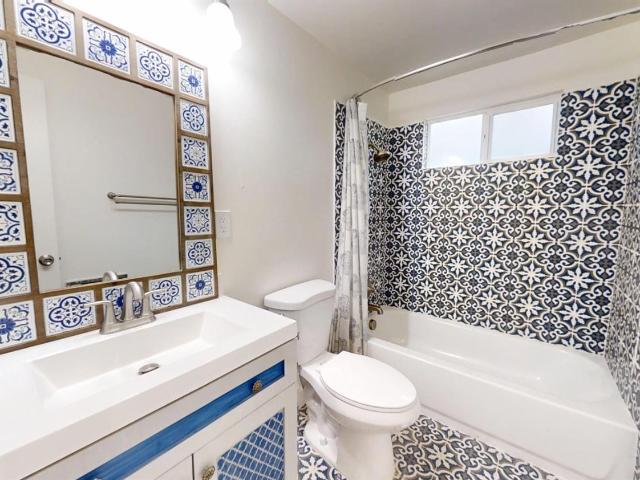 2433 Gwen Dr, Sacramento, CA 95825 | MLS #226087