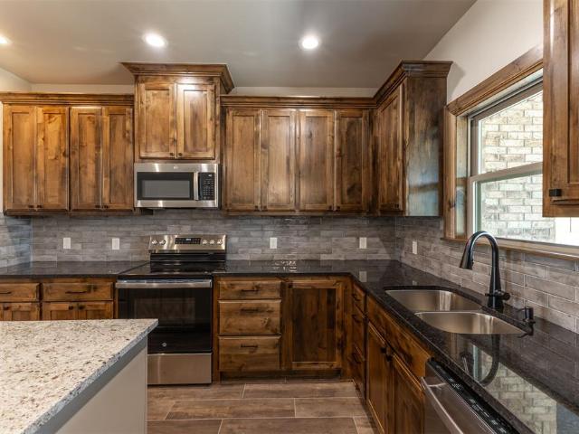 2433 Raven Circle
