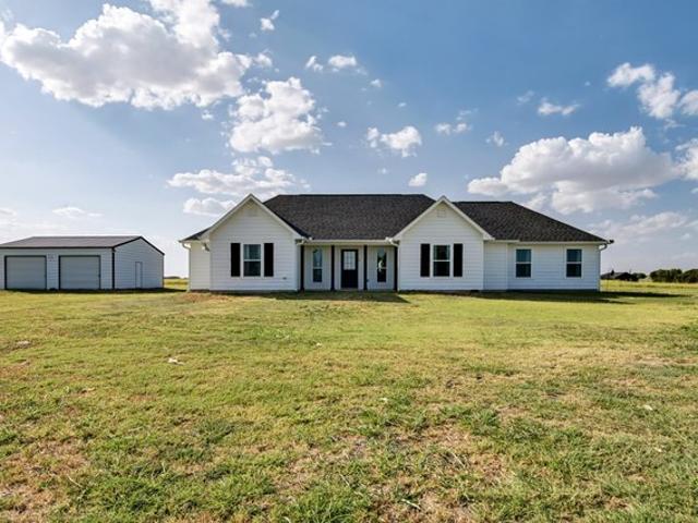 2433 Trlica Rd, West, TX 76691