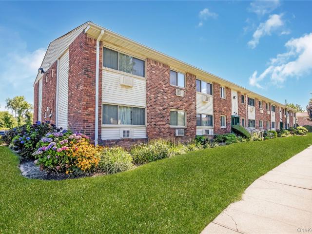 2433 union Boulevard 2B upper