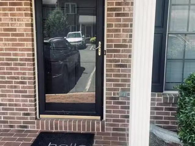2433 1st Street, 26, Hickory, NC 28601