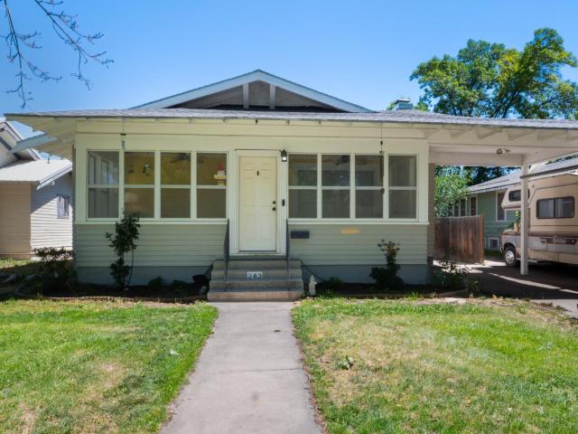243 8th Ave E