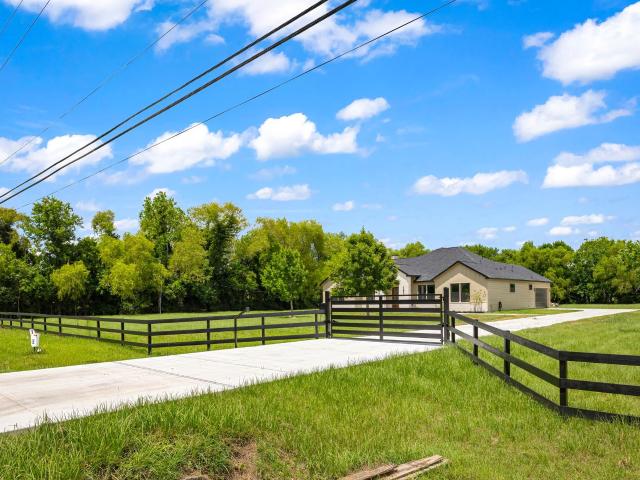 243 County Road 487