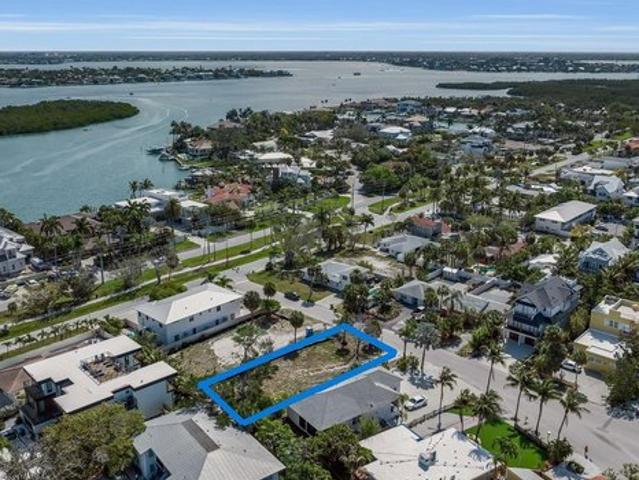 243 Coolidge Dr, Sarasota, FL 34236