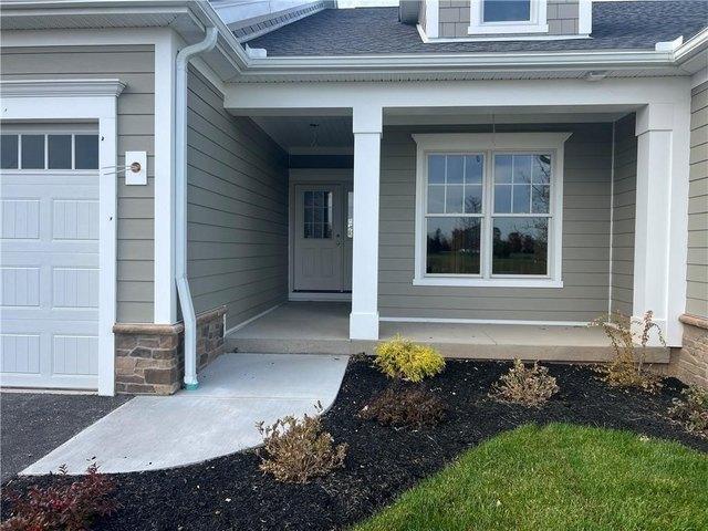 243 Cos Grande Hts, Rochester, NY 14618