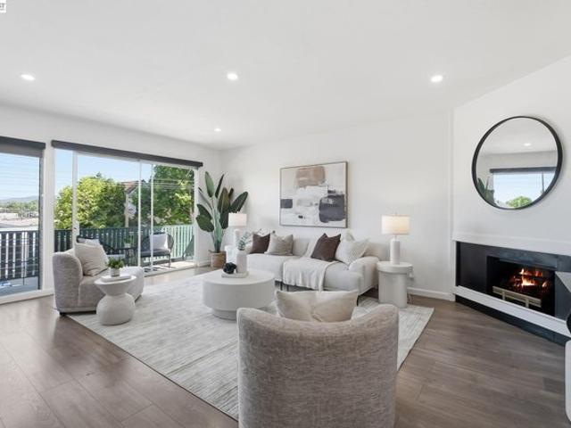 243 Castro St, San Leandro, CA 94577