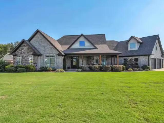243 GALLATIN WAY, FLORENCE, AL 35634