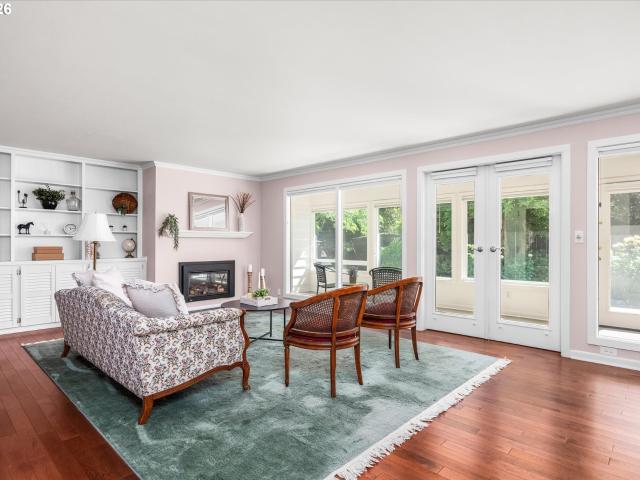 243 dartmoor dr
