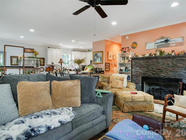 243 Dublin Lane