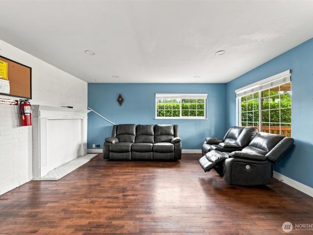 243 E 61st Street