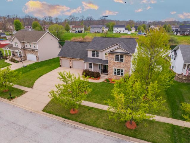 243 Eagle Ridge Dr, Valparaiso, IN 46385 | MLS #837636