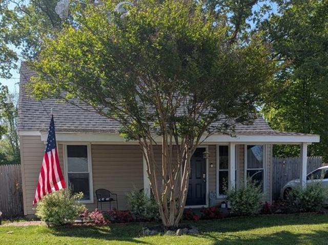 243 Kent Dr, Manassas Park, VA 20111