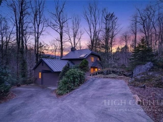 243 Ironwood Dr, Banner Elk, NC 28604