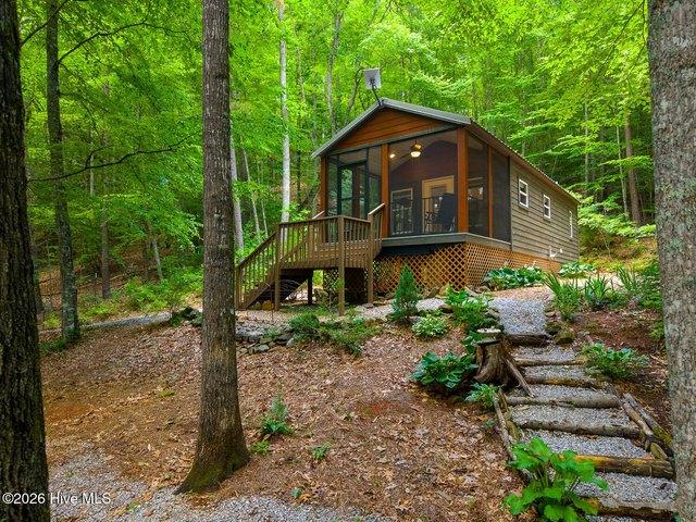 243 Jonquil Woods Rd, Franklin, NC 28734