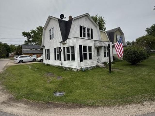 243 Maple St, Redgranite, WI 54970
