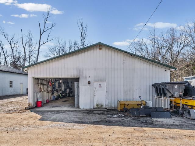 243 Mitch Ln