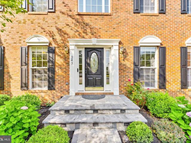 243 Mindy Court SE