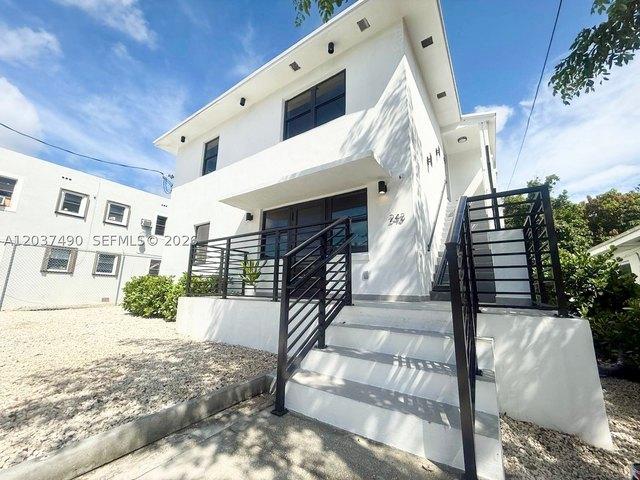 243 NW 32nd St, Miami, FL 33127